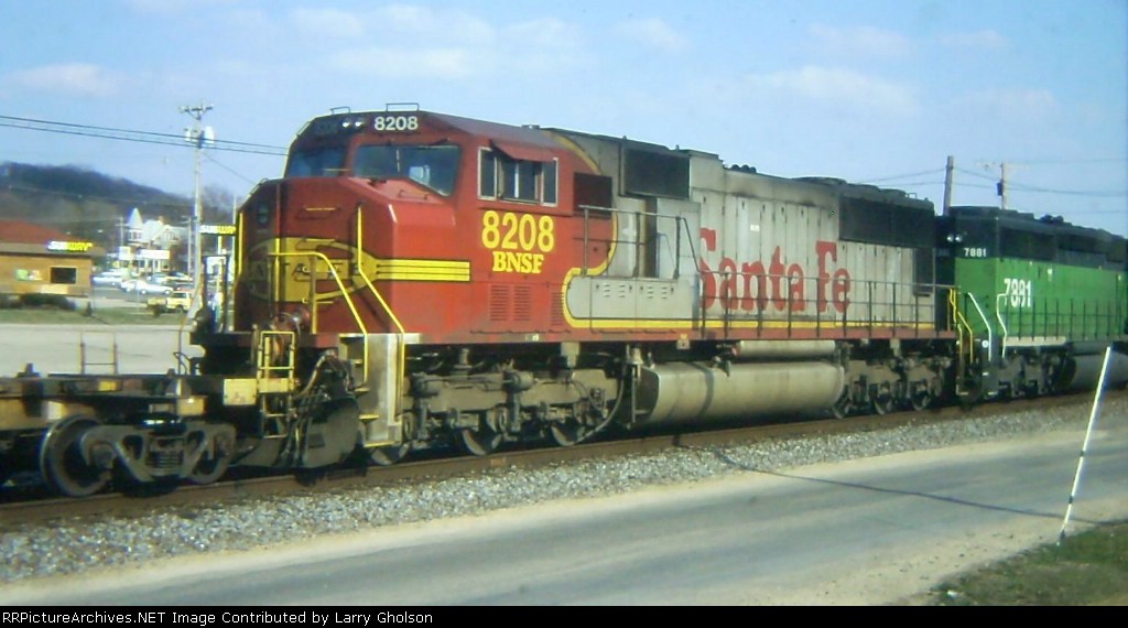 BNSF 8208